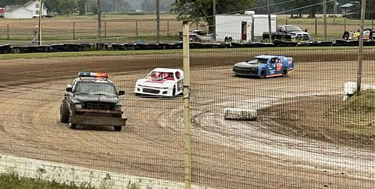 Oakshade Raceway – Where The FASTEST Meet To Race